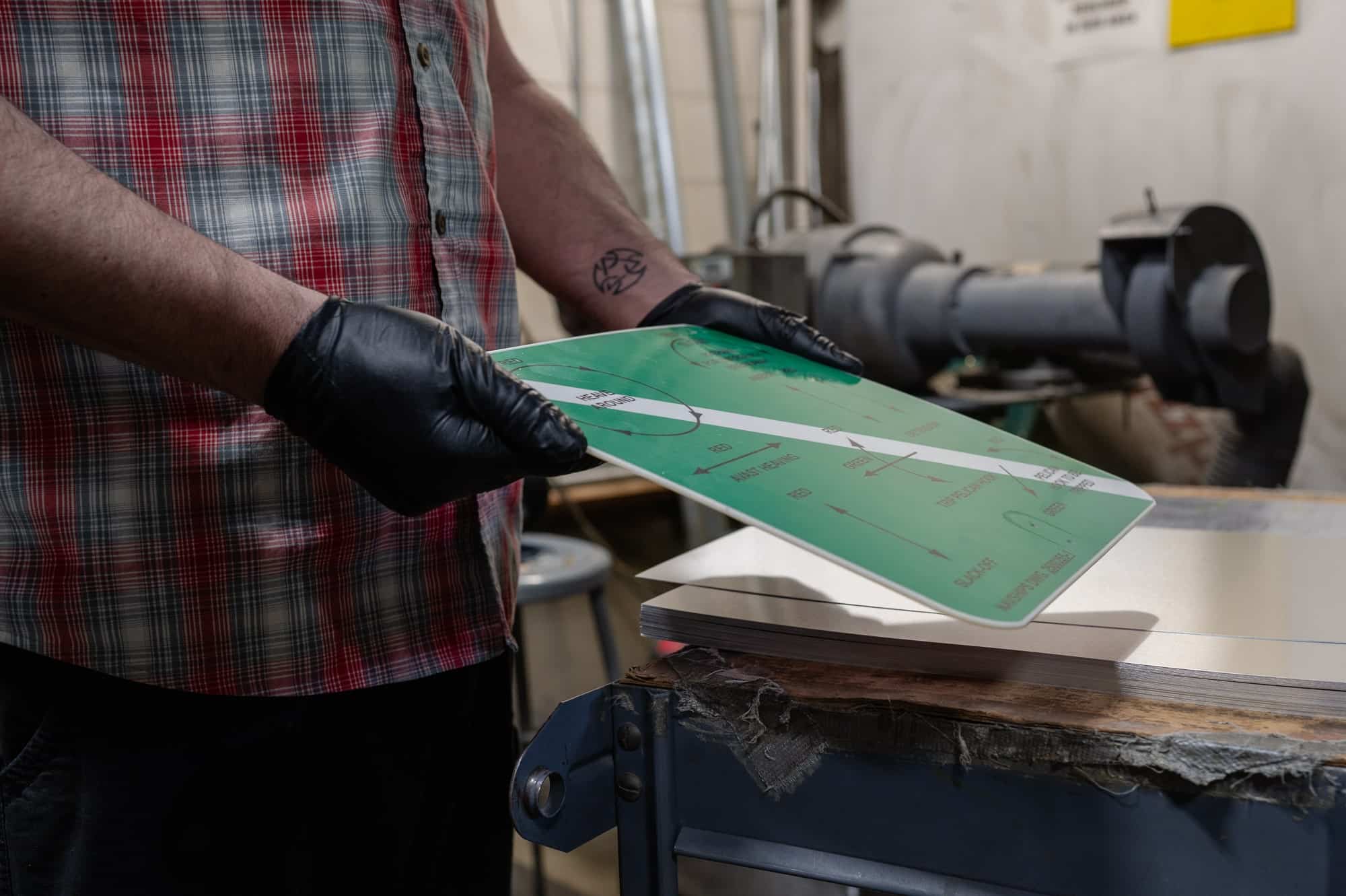 Cutting-edge Engraved Aluminum Nameplates & Labels | Yeuell